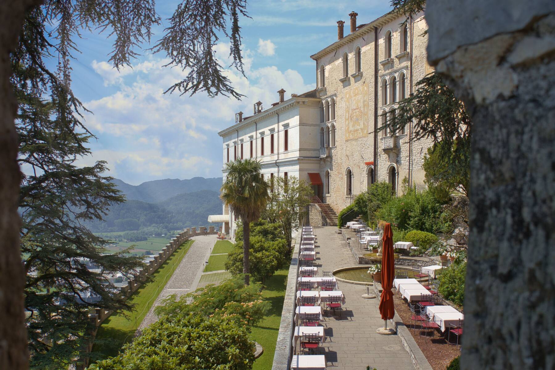 Hotel CastelBrando in Cison di Valmarino - Book a historical castle ...